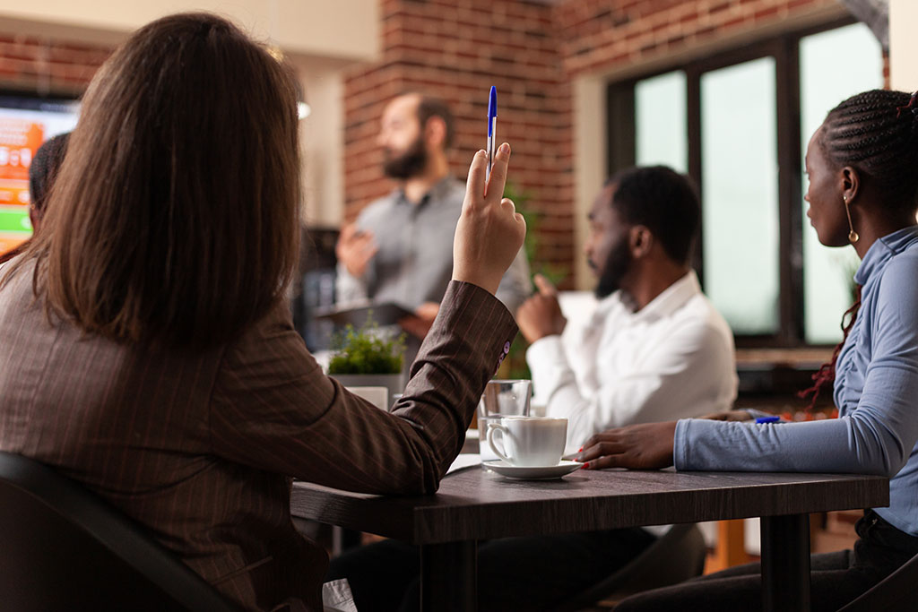 Situational Leadership - Navigating the Hybrid Workplace Situational Leadership - Navigating the Hybrid Workplace